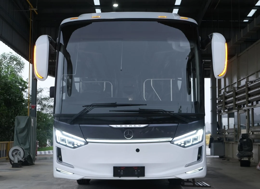 Terobosan Ekspor Otomotif RI, Bus Mercedes-Benz Rakitan Cikarang Tembus ...